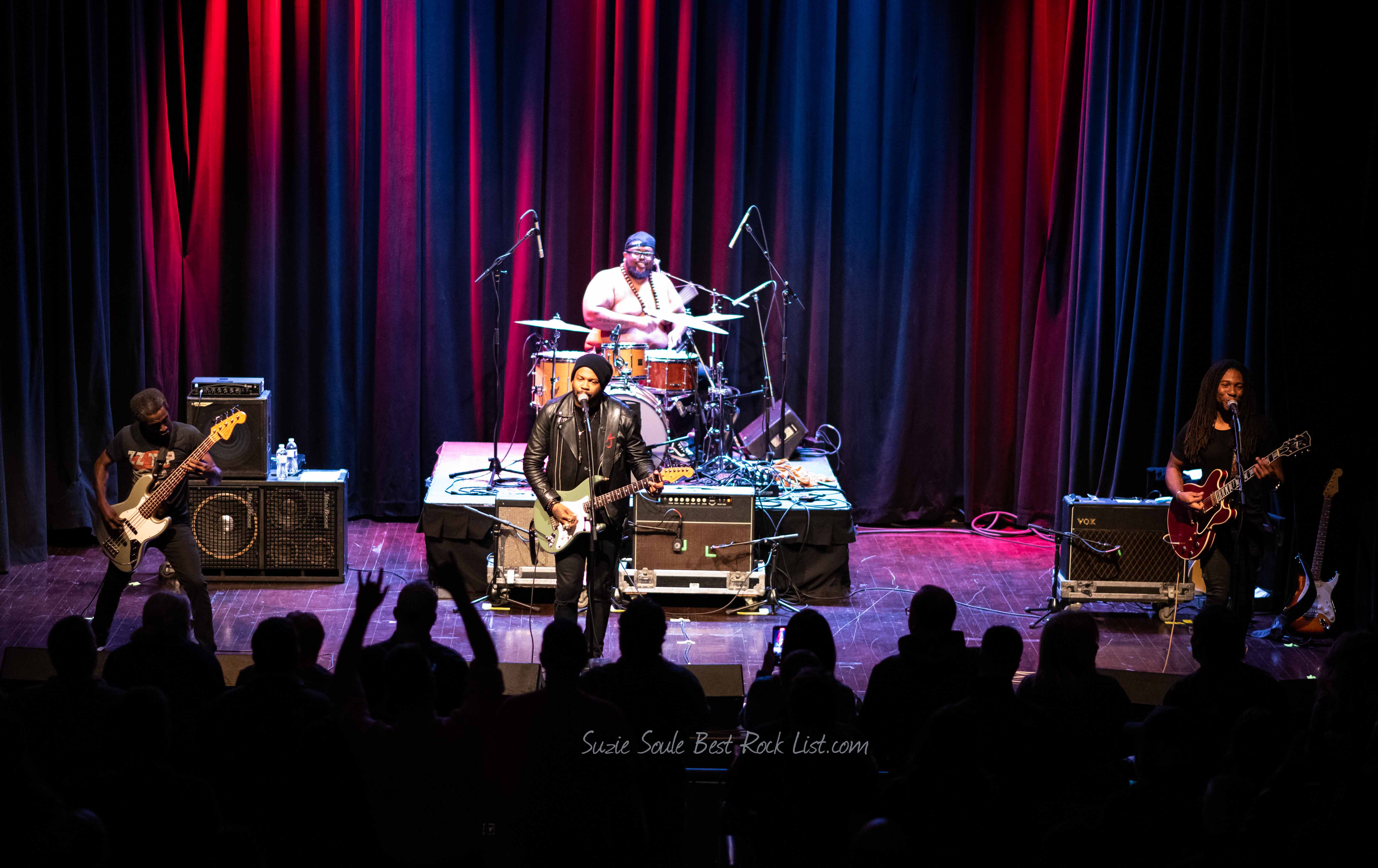 Ayron Jones Concert Review with Hounds - bestrocklist.com