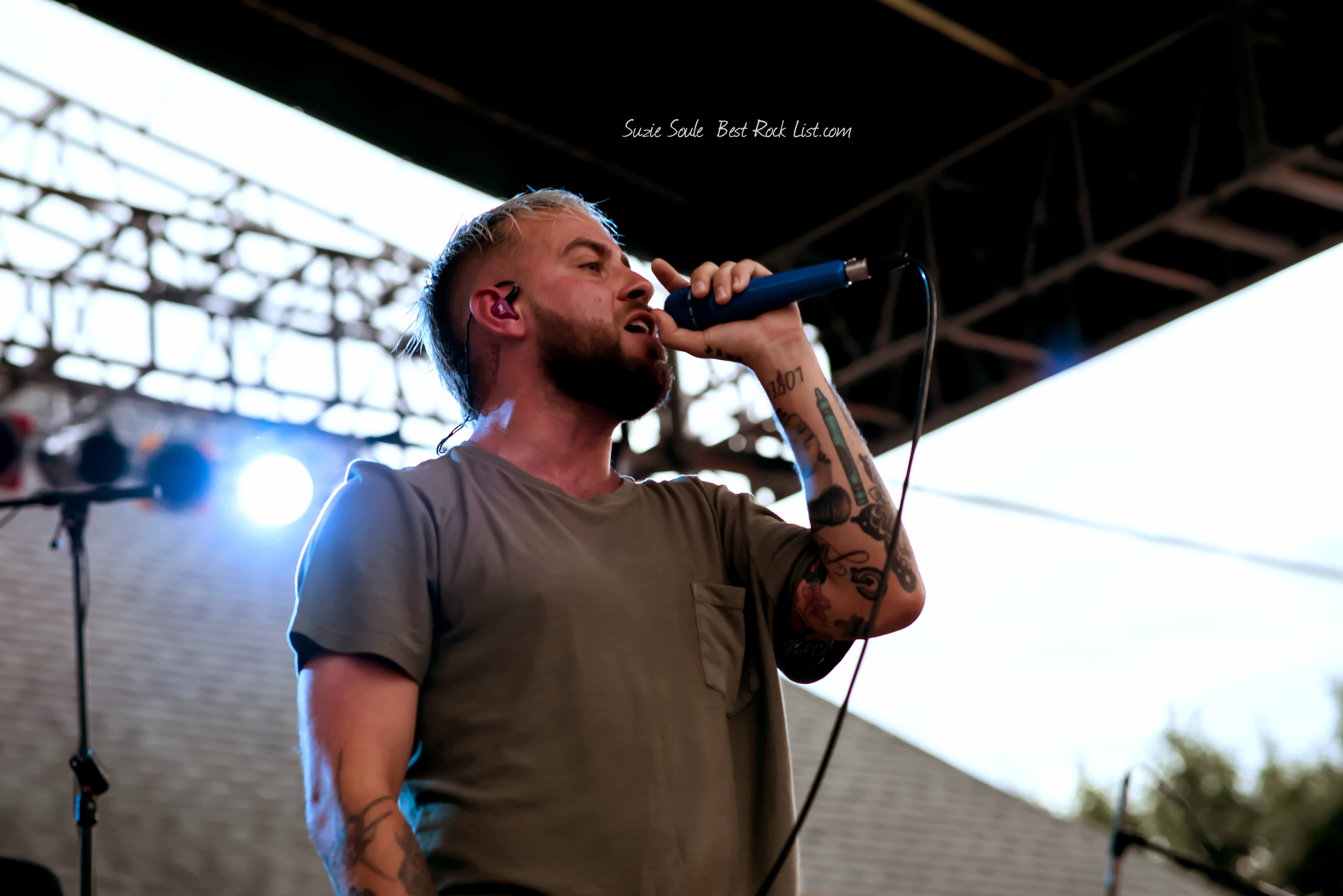 Issues band Photo Gallery - bestrocklist.com