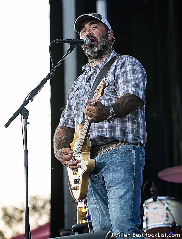 Aaron Lewis Concert Gallery - bestrocklist.com