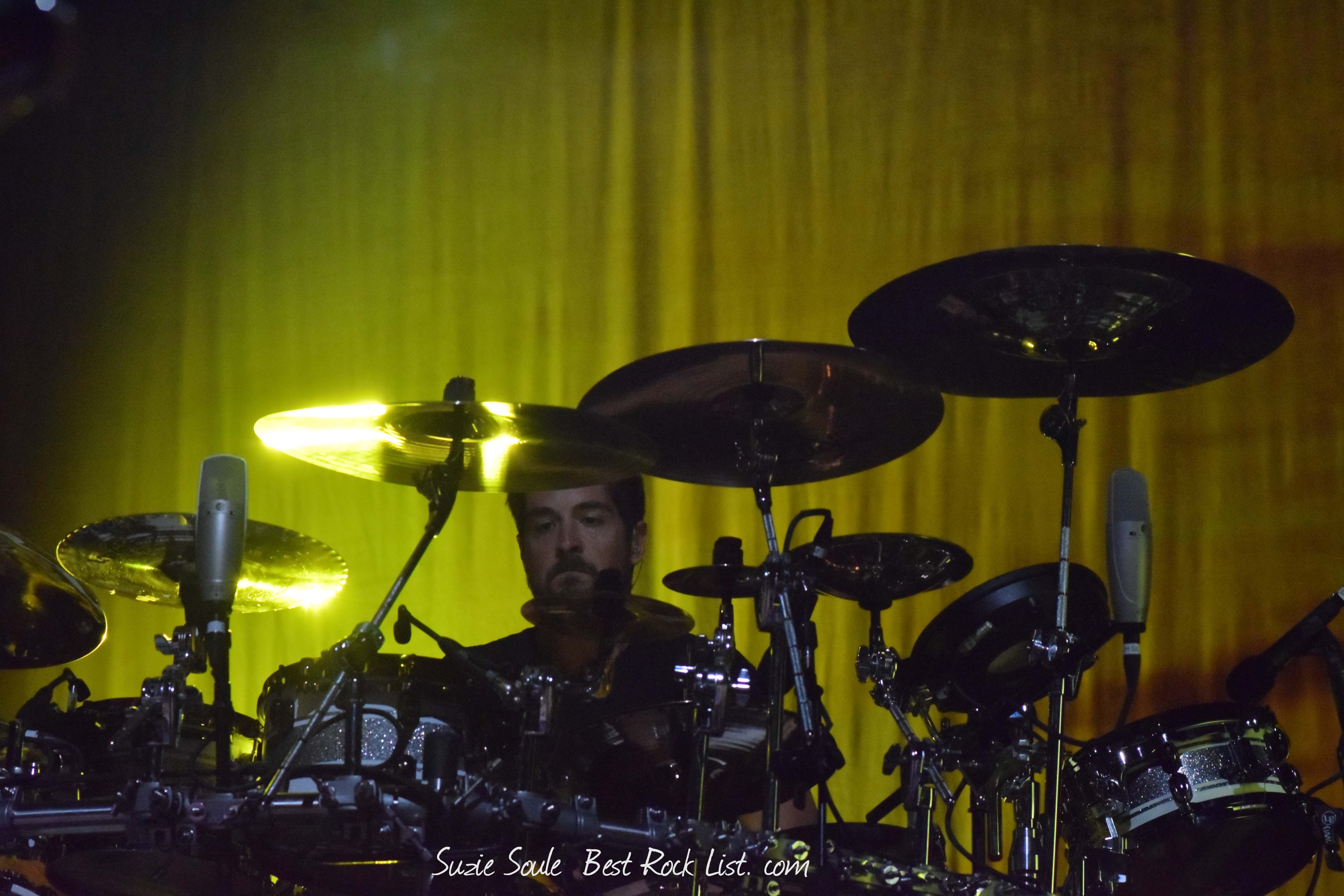 Breaking Benjamin Concert Photos Archives - bestrocklist.com