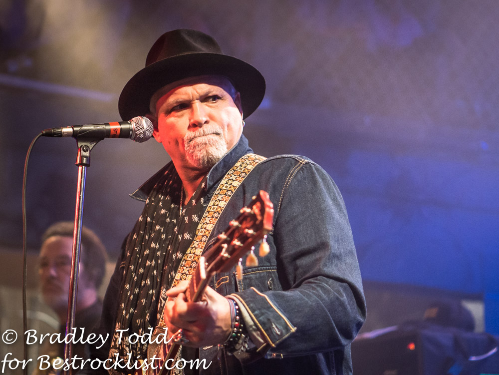 Whitford St. Holmes Concert Photos Archives - bestrocklist.com