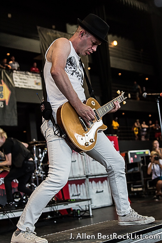 Tom Thacker Archives - bestrocklist.com